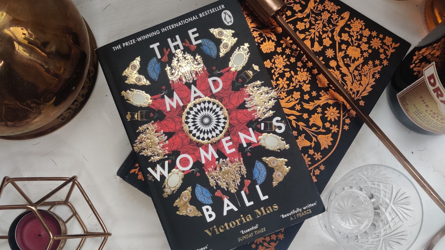 Review: The Mad Women’s Ball – Amina’s Bookshelf